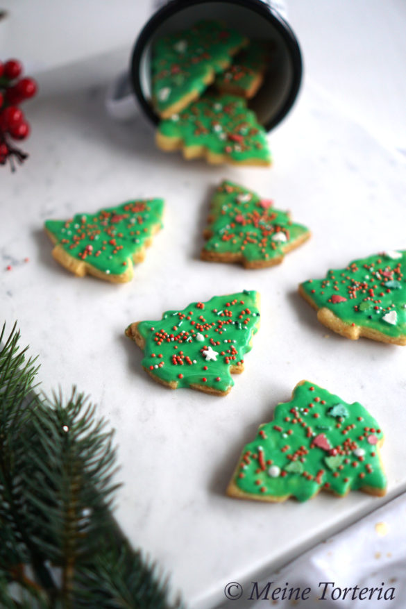 Ausstechkekse in Tannenbaum-Form - Meine Torteria